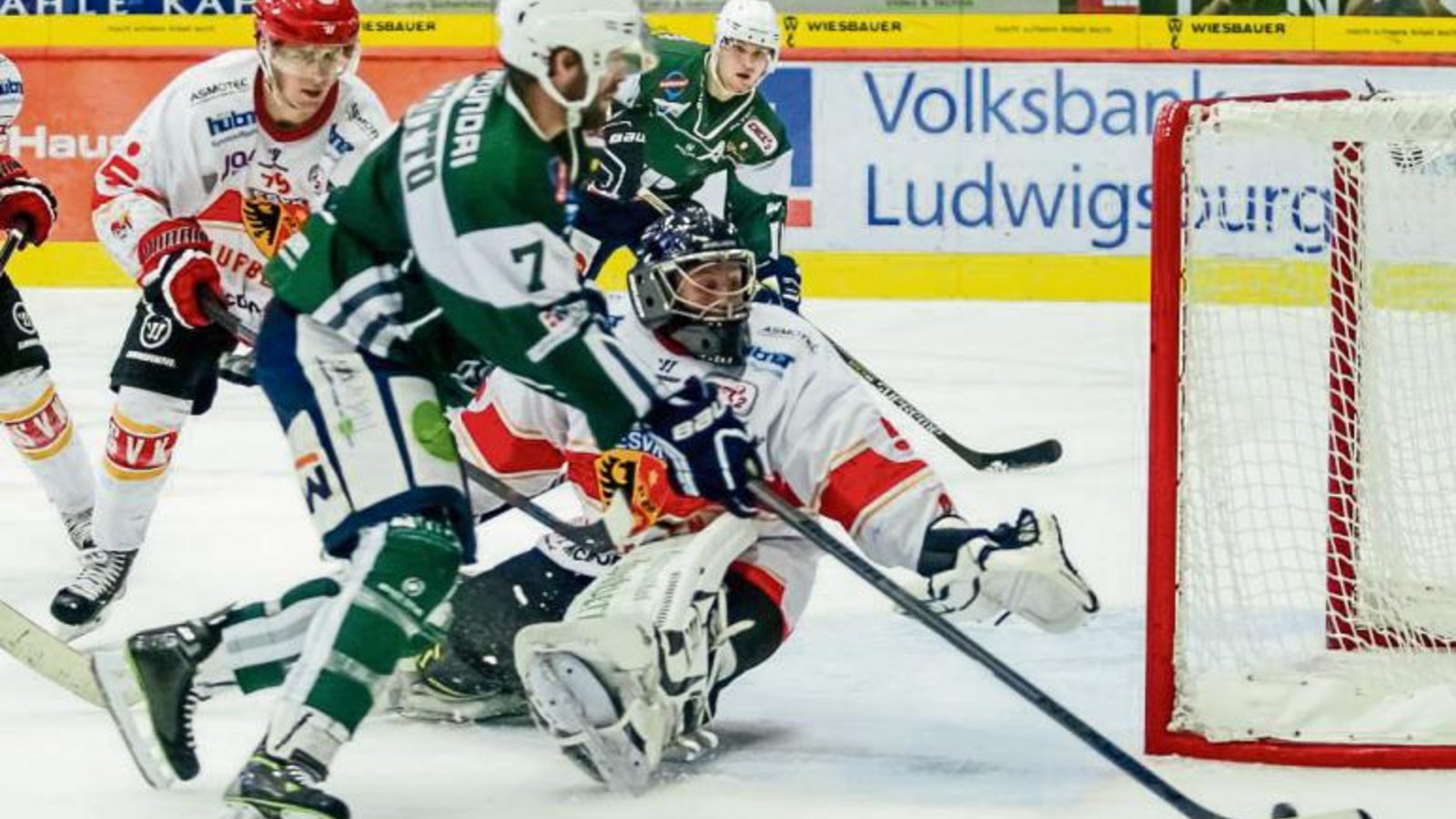 Vorsprung in Liga zwei wächst und wächst