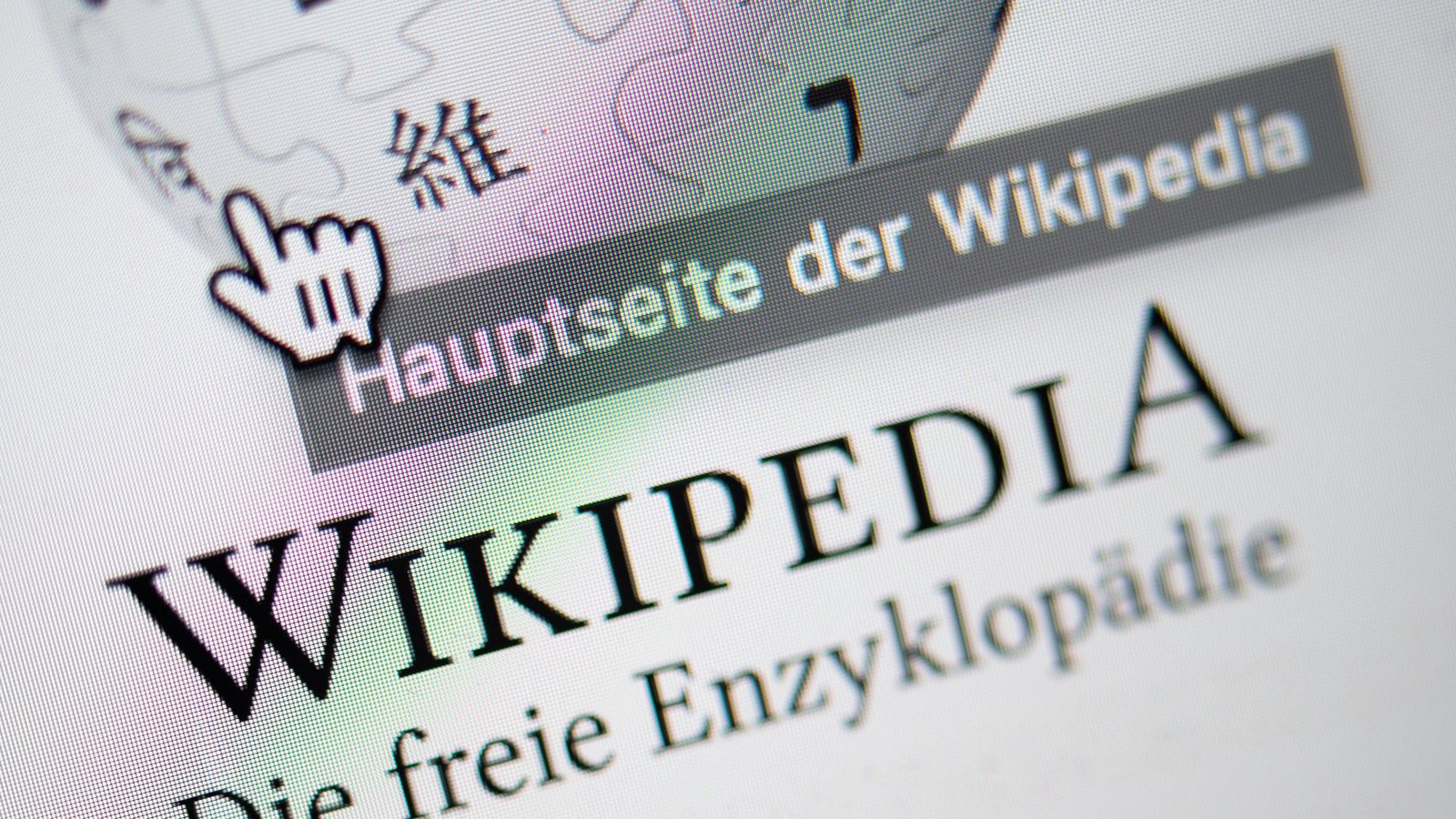 Wikipedia mit 25 unter Druck durch KI-Konkurrenz
