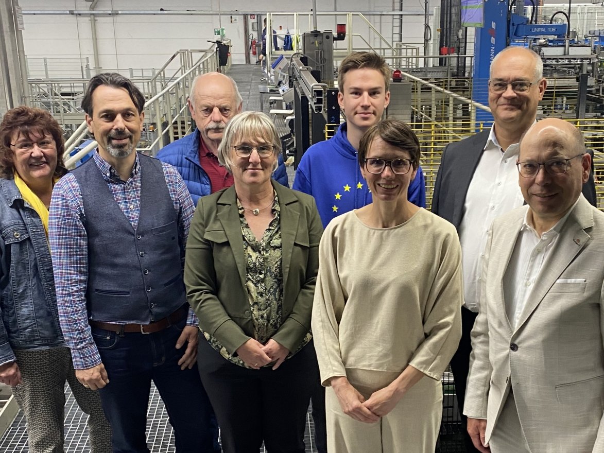 FDP-Besucher zeigen sich begeistert vom Familienunternehmen Ensinger