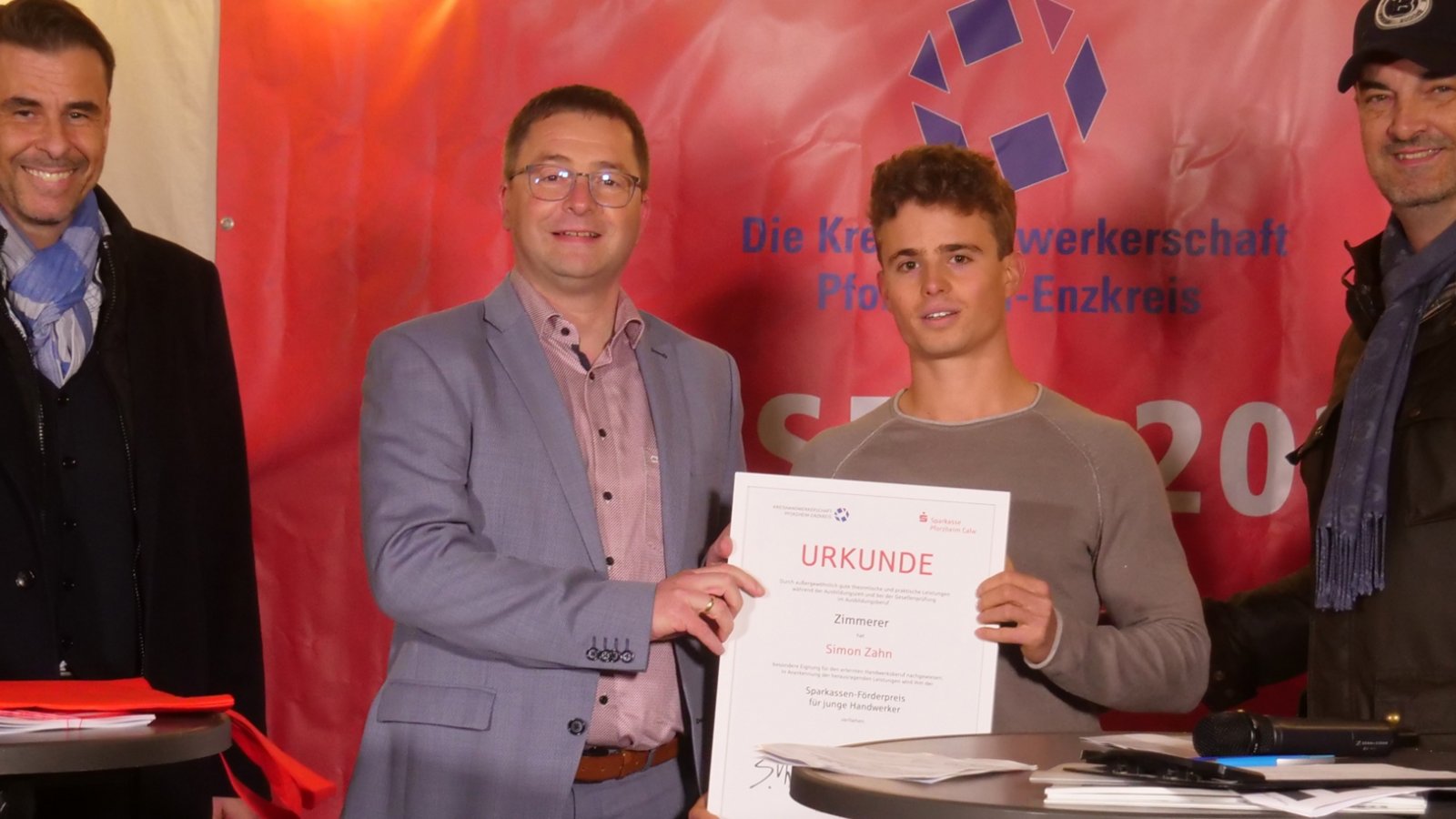 Freisprechungsfeier als Autokino