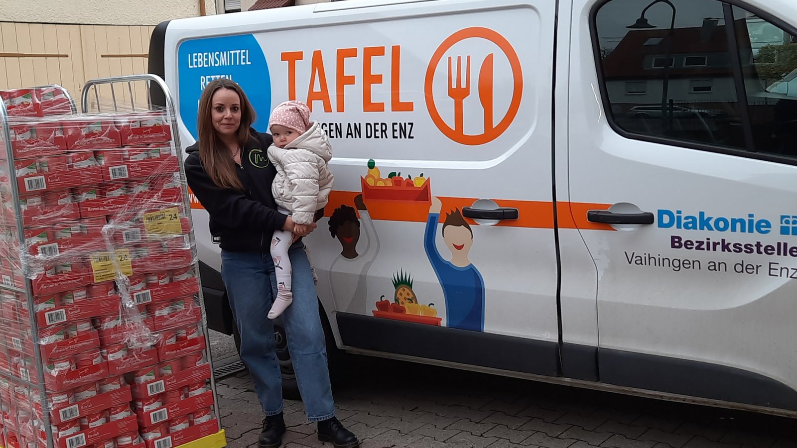 "Tante M"-Laden Oberriexingen spendet 1000 Dosen Ravioli für die Tafel ...