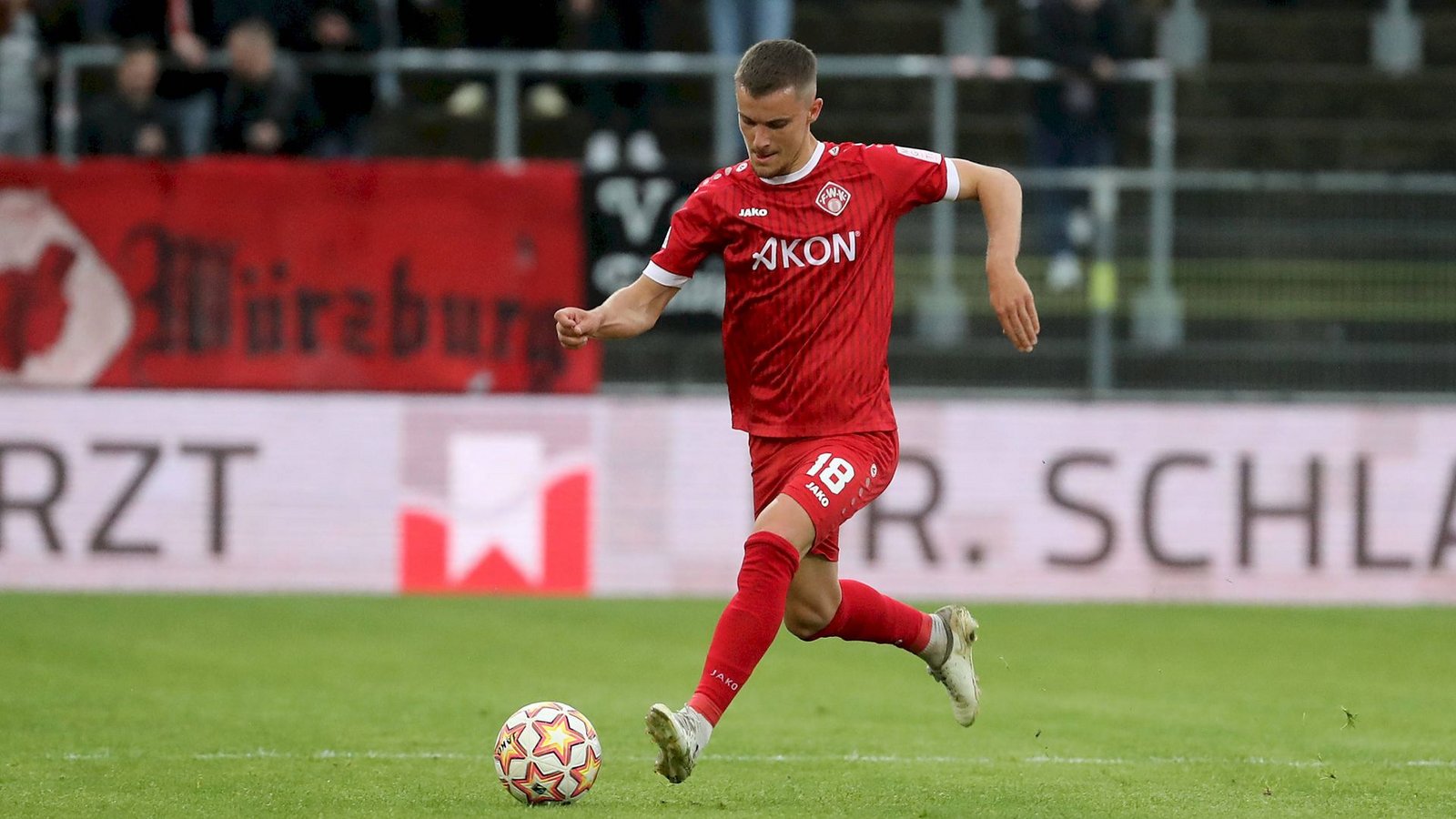 Maximilian Zaiser kommt für die Mittelfeldzentrale