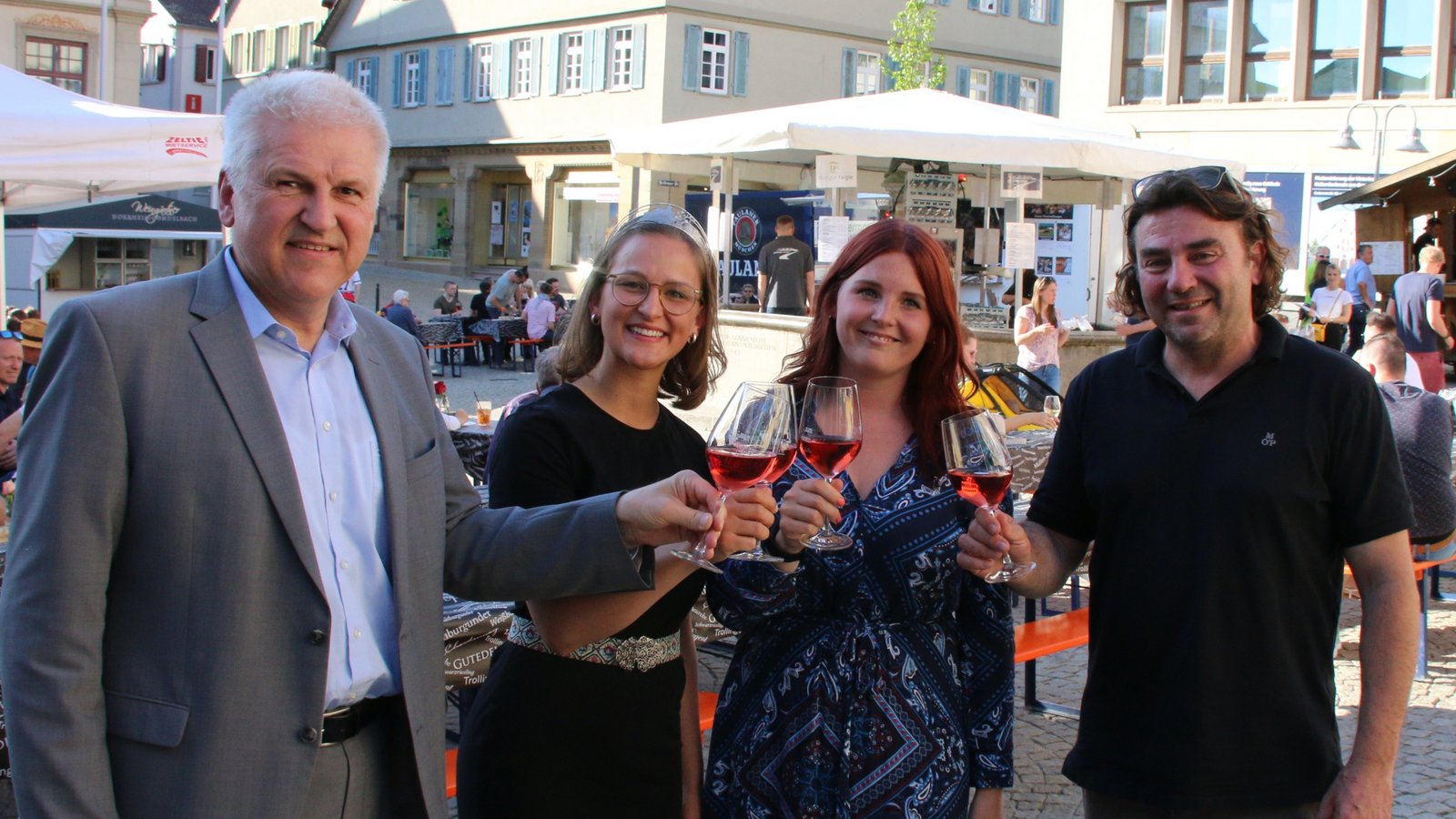 Weindorf ist der Veranstaltungsauftakt