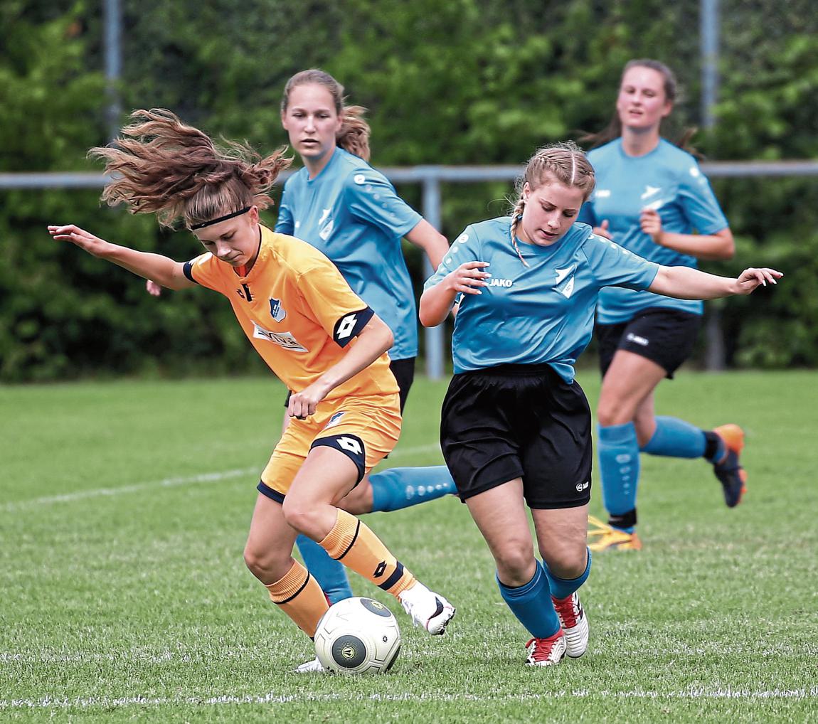 Gekickt, bis der Platz unter Wasser steht