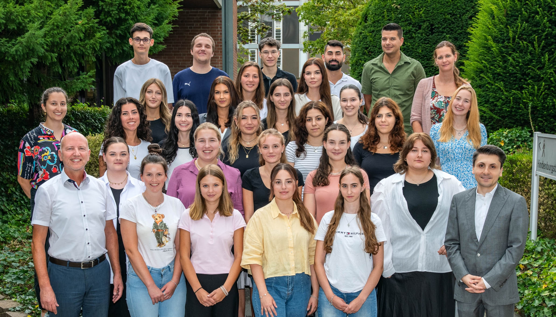 27 Azubis starten ins Berufsleben