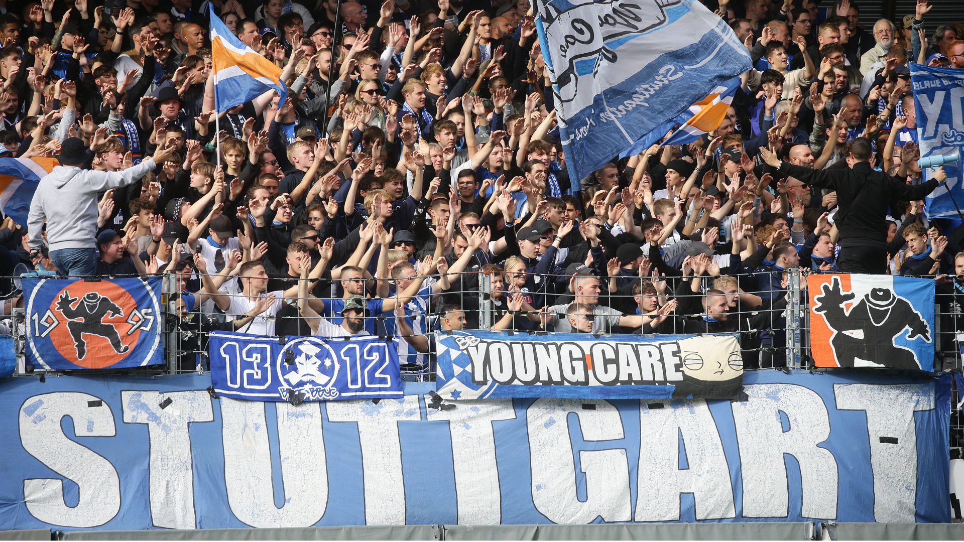 1312-Banner weg: Polizei äußert sich zu Vorwürfen der Kickers-Ultras